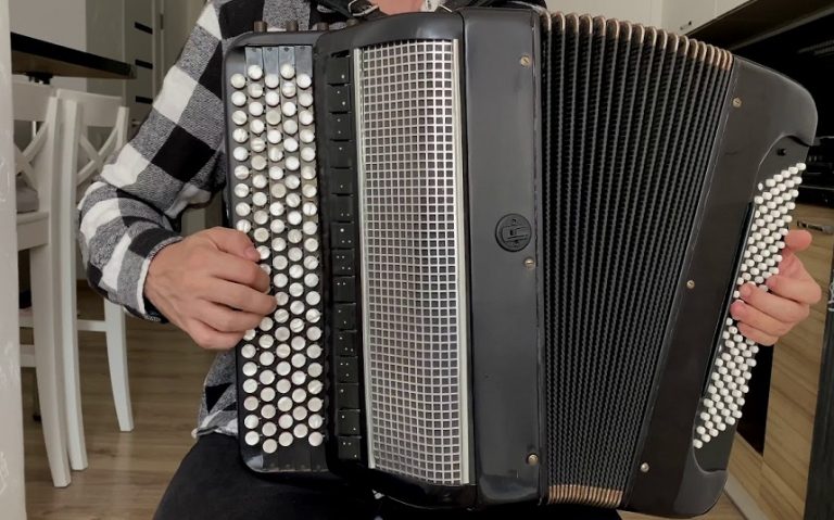 Come Si Suona la Fisarmonica: Spiegazione