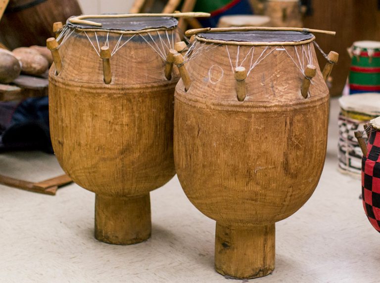 Strumenti Musicali Africani Tipici: a Fiato, a Percussione, a Corda